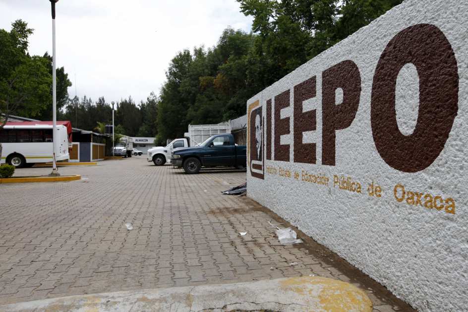 Cerca de 4,000 maestros no han cobrado en el nuevo IEEPO - 20minutos.com.mx